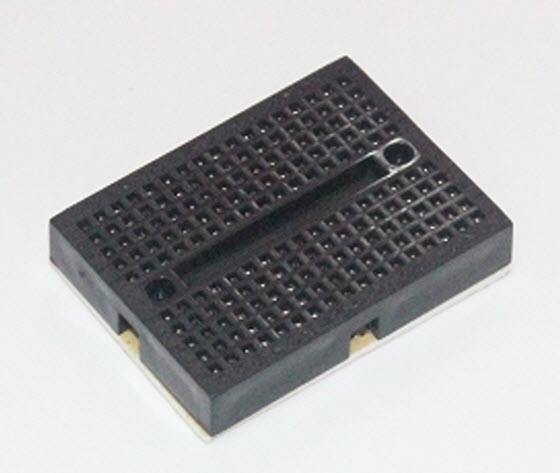 170-point-breadboard-with-slot-black